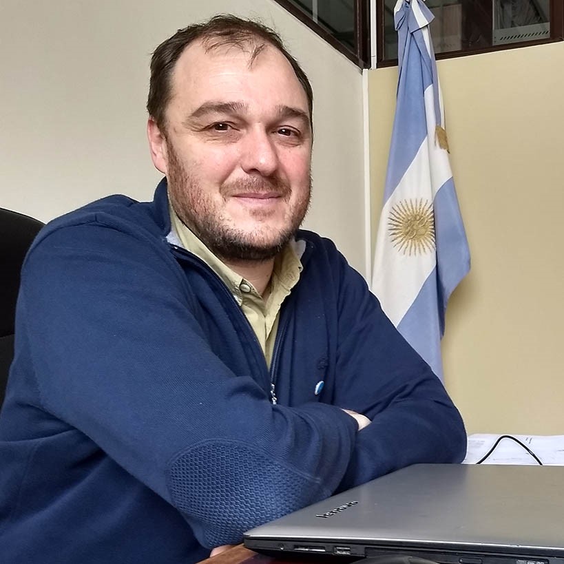 De Marziani: “Cambiar el paradigma de 'vengo a dar clases y me voy a mi ...