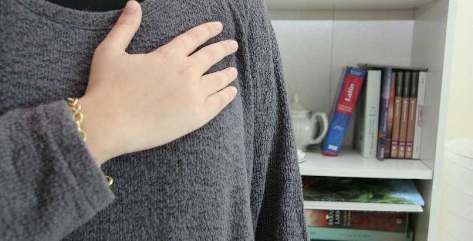Chau codito: la OMS pide que el saludo se haga con una mano en el corazón