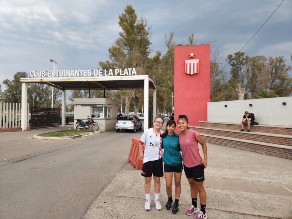 Tres chicas de Racing de Trelew, elegidas por dos grandes del fútbol ...