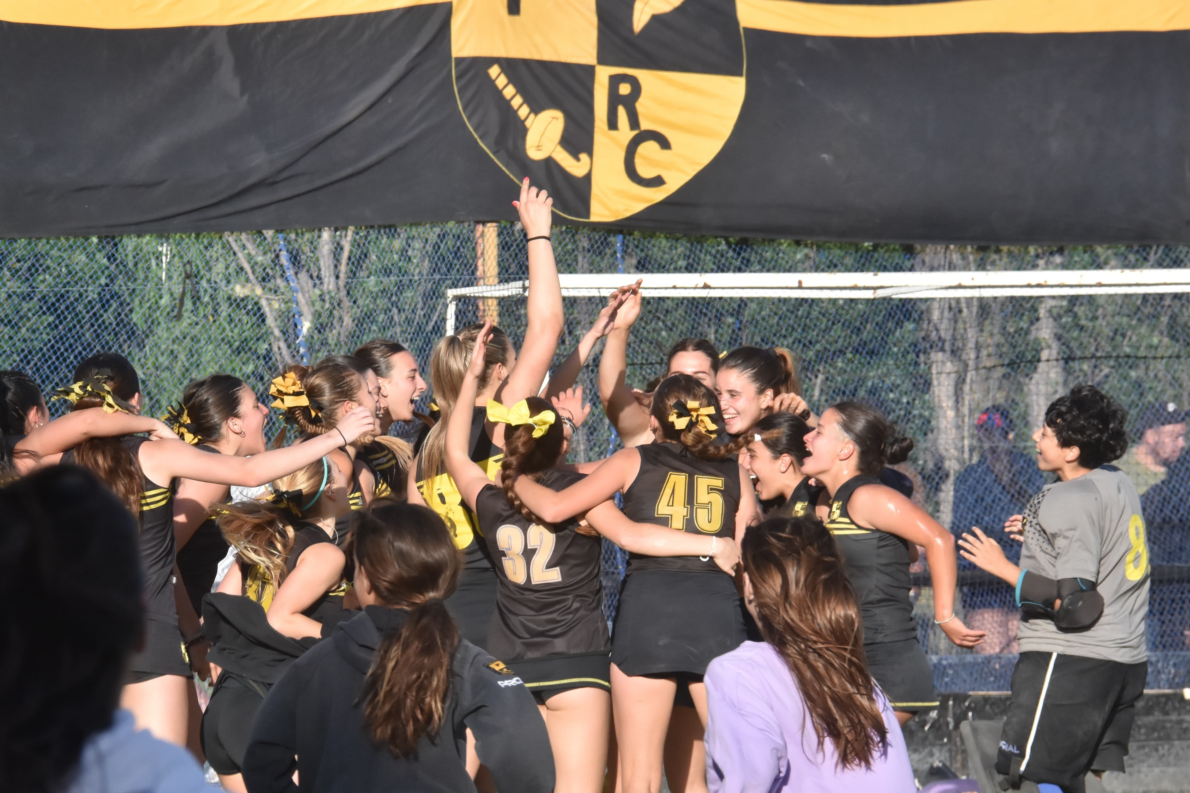 “Pato”, súper campeón en las Juveniles del stick