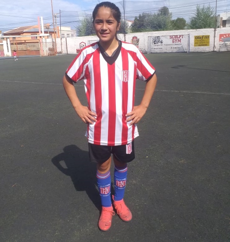 Zahira tiene 12 años, debutó en Primera e hizo un gol